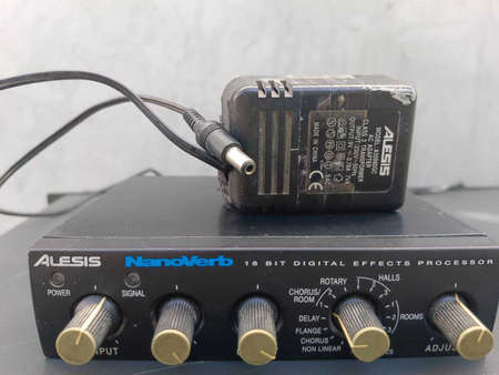 Audio Texnika EQ Copressor Limiter Analizer Microphone Reverb