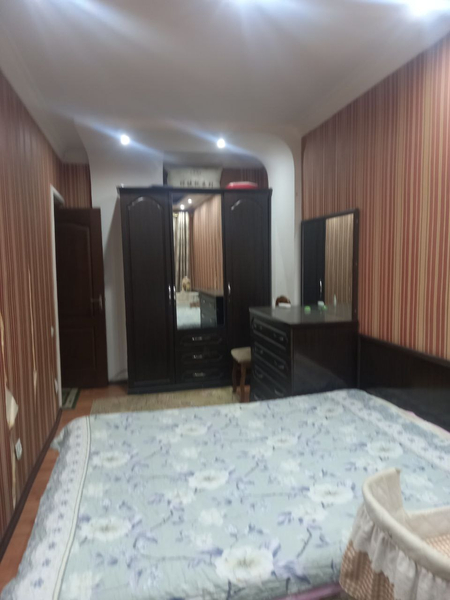 Шайхонтовур.ок тепа тараф.2³хона..сотилади.65000уе.келишамиз..