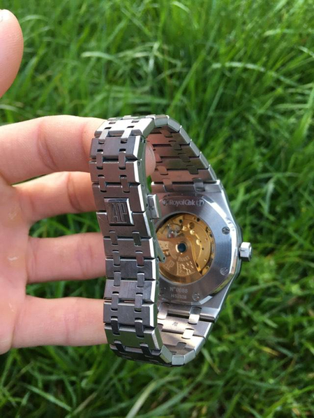 Audemars Piguet Royal Oak Automatic Mexanika soat sotiladi.