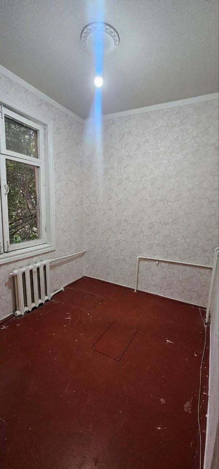 Чиланзар 19 квартал 1²/4/4. Продаётся