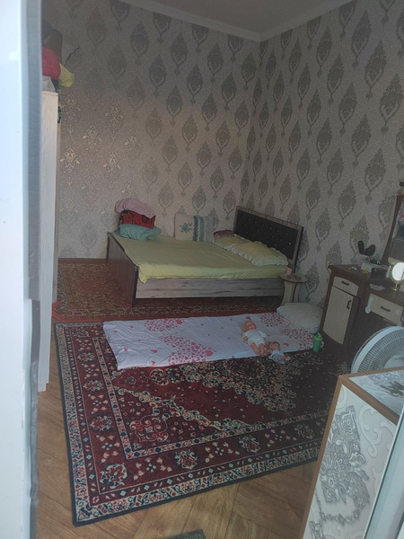 Продается свой дом в городе янгиюле за цыплята табакой