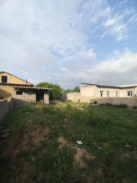 Uchastka sotiladi 4 sotih