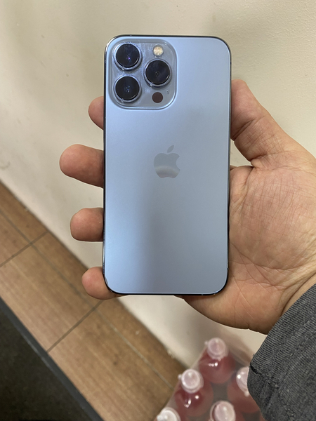 Iphone 13pro 128gb сотилади каробка дакуменлари бор 85%емкость