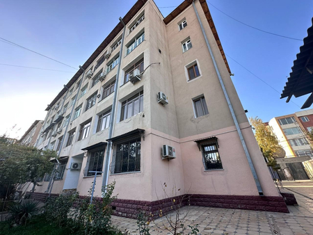 Продаётся 4х комнатная квартира на 4 этаже. Поворот