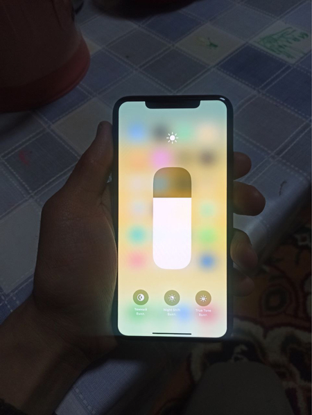 iphone 11 Pro Max xolati ideal Aybi yuq umuman