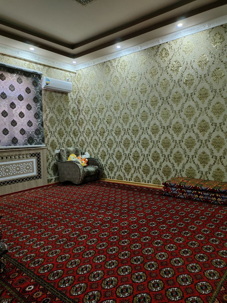 Hovli joy sotiladi,