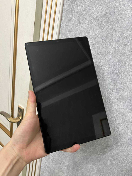 Lenovo Tab M10 FHD Plus sotiladi holati zór qiz bola ishlatgan