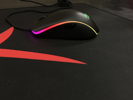 Игровая мышь HyperX pulsefire surge