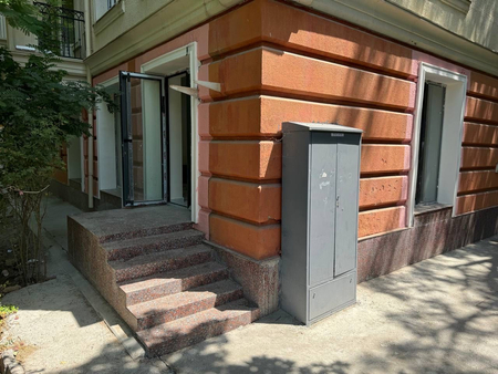 Метро Максим Горький( БИЙ) аренда вдоль дороги Нежилой 60м2