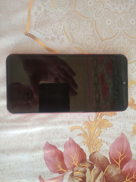 Samsung A10S холати яхши нархи 900000 сум
