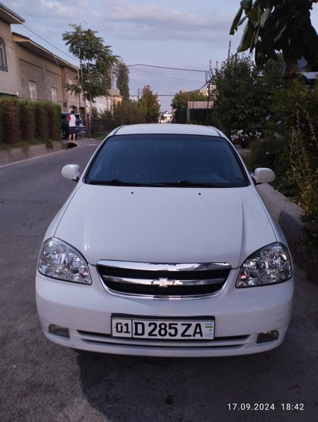 Продам Chevrolet lacetti год 2009