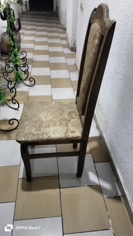 Продаются стулья и столы