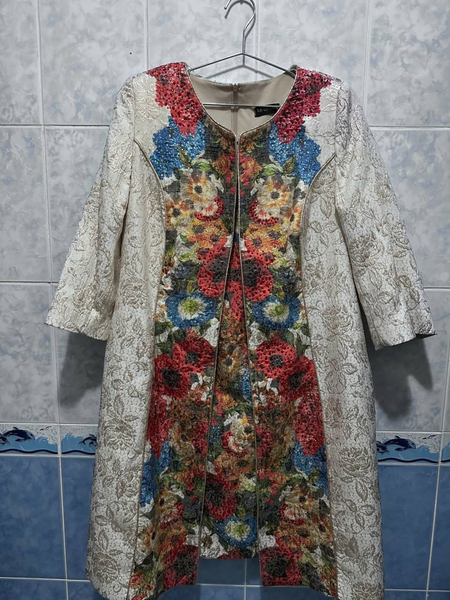 Продается платье нарядное турция