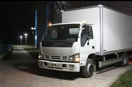 Isuzu moshina sotiladi