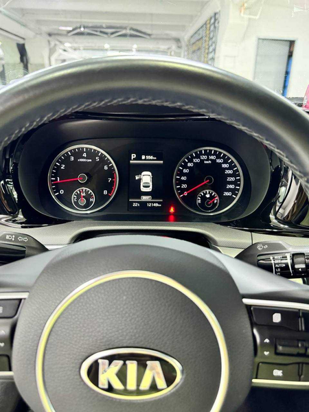 Kia K5 Luxe+ panorama