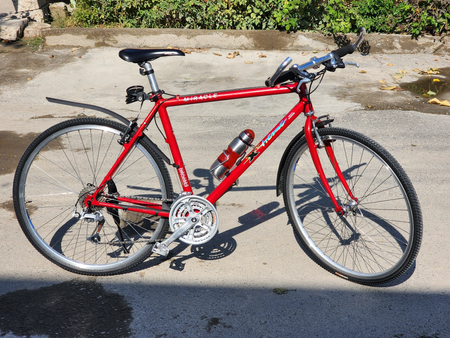 Velosiped sotiladi