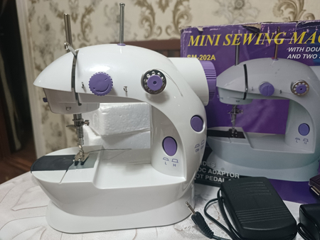 Портативная швейная машина SM-202a
Швейная машина предназначена для ле