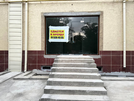 Янги евро таьмирдаги, майдони 50 м.кв. булган нотурар объект.