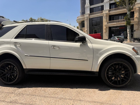 Mercedes Benz ML500