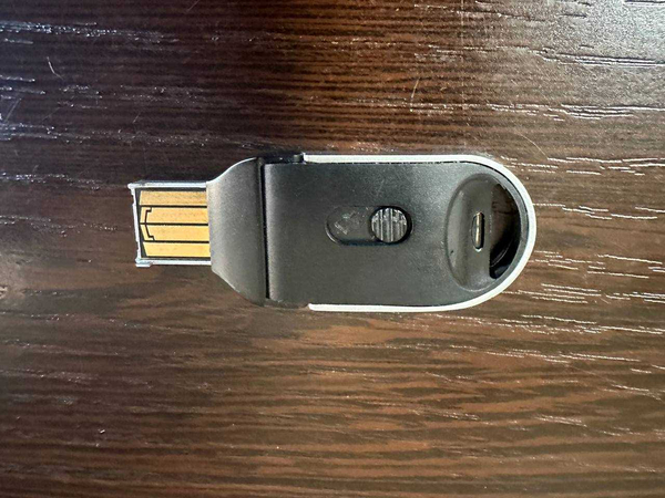 новый Контактный считыватель SIM-карт FEITIAN FT-R301-B6 token