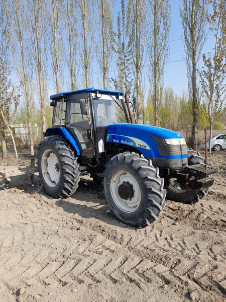 New Holland Tes 135