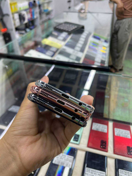 Samsung s10 sotiladi