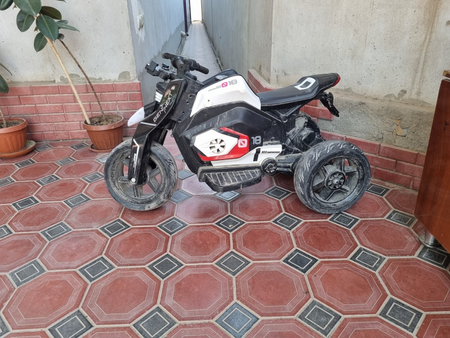 Moto detiski sotiladi Yurib turibdi !