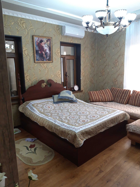 Продам свой дом 5.4 соток. Юнусабад, махалля М.Улугбек.