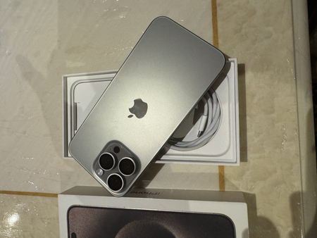 Iphone 15 pro max 256 tali ZA/A Natural Titanium