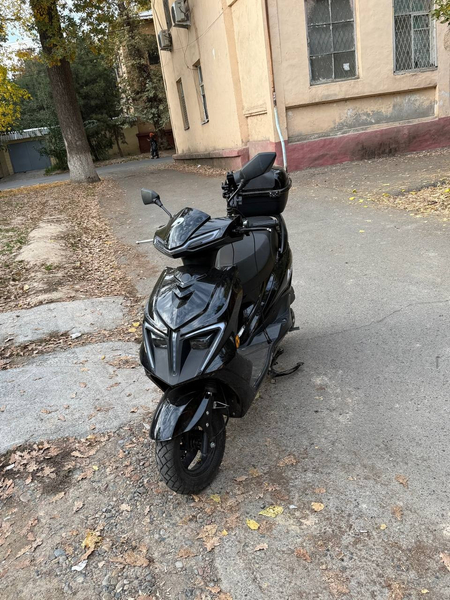 Skuter sotiladi srochna
