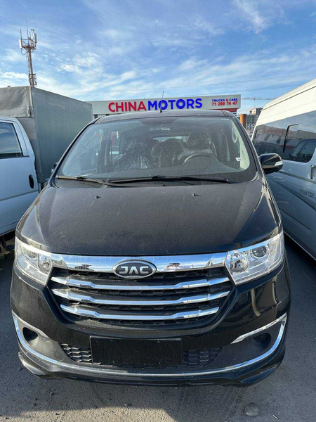 Jac M3 Minibuss sotuvda