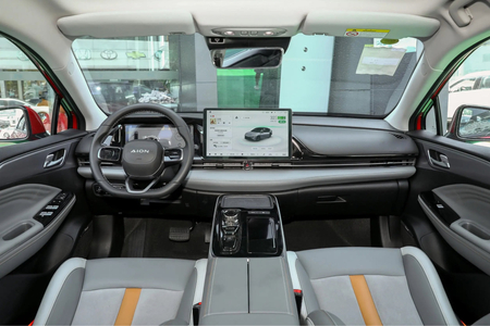 Электромобиль GAC Aion S Plus 80