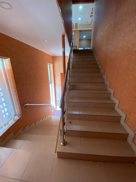 Сдам Нежелое Помишение Янги Тошми