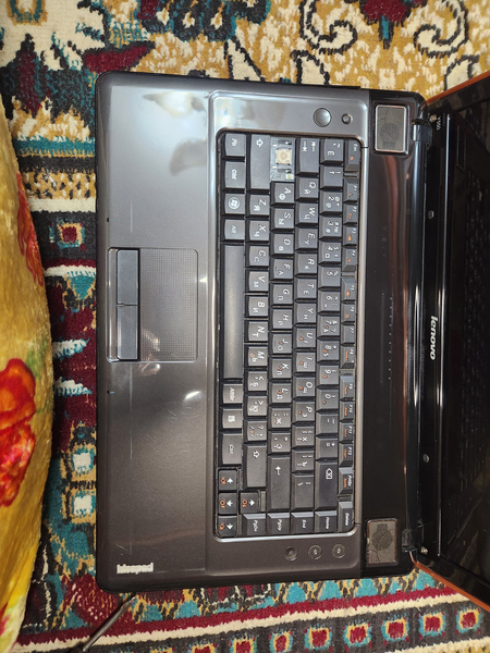 Lenovo Holati-yaxshi. 2 yil ishlatganman.