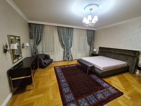 Продаётся дом.
Мирзо Улугбекский район.
Центр Луначарского.