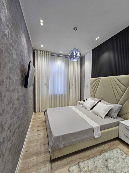 Продам высокопотолочку 3/3/4 новомосковская. Стадион старт