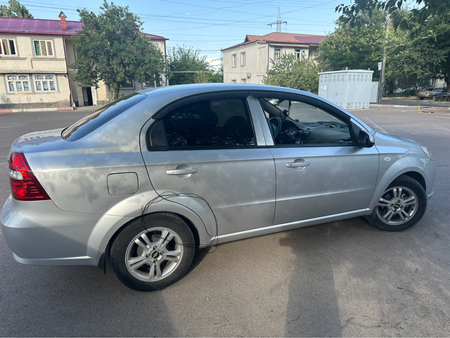 Нексия автомат. 2017. Метан.