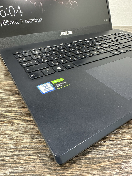 i5 ноутбук Asus X571G, подсветка клавиатуры, как новый