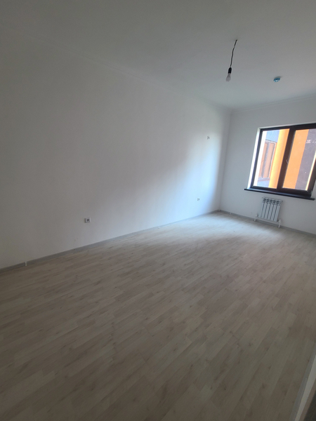 Kvartera sotiladi srochni,  продаётся квартира срочно