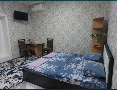 Mexmonxona Bez zaks, Kunlik Hotel 24/7