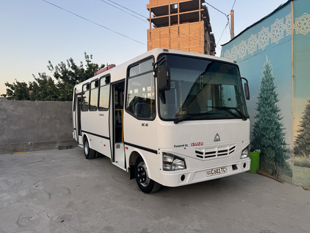 NP 40  2016 isuzu sotiladi