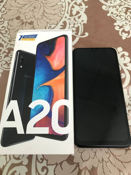 Galaxy a20 yaxshi tutulgan srochna