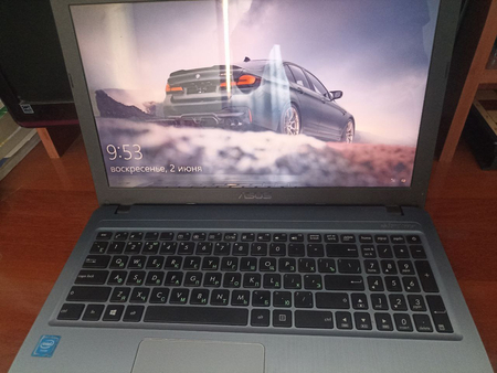 Asus noutbuk sotiladi