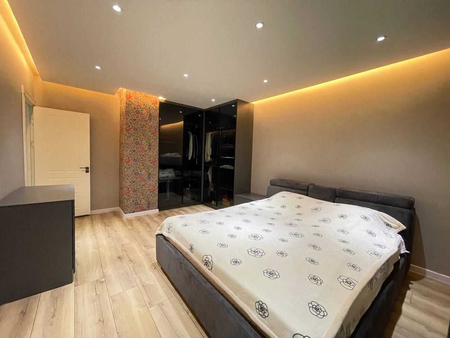 Срочно продаётся квартира на Дархане 3/4/9 М Улугбинский район (J2581)