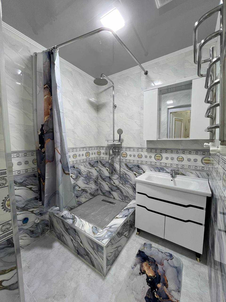 Продается 2х квартира с новым ремонтом (ор 33 Школа)