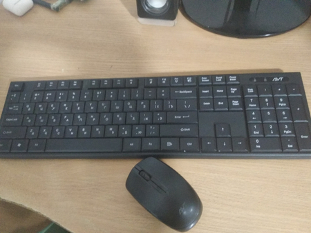 Simsiz klaviatura simsiz sichqoncha