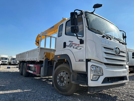 манипулятор XCMG 12 tonna Tayyori bor 1 dona