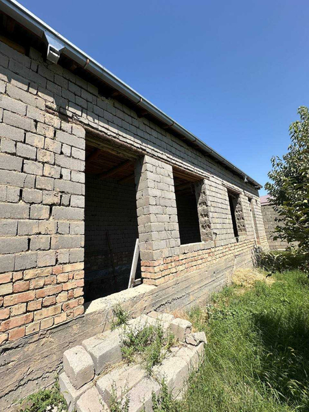 Домик 6 сотых чоршанба кишлак 36000уе торг ест