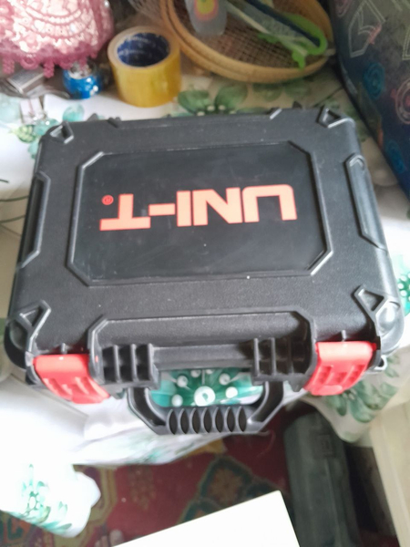 Продам лазерный уровень UNIT-професионал