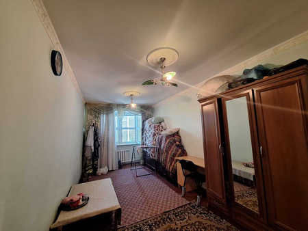 Срочно продается квартира 2/4/9 Мирзо Улугбек (J2840)